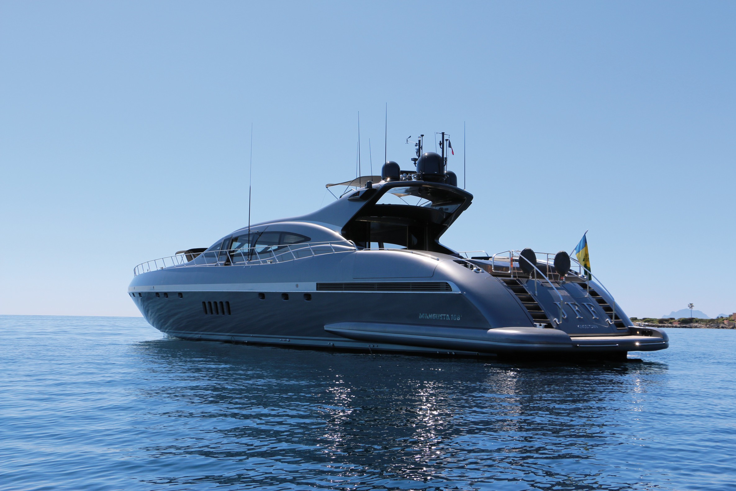 Yacht JFF, Mangusta (Overmarine) | CHARTERWORLD Luxury Superyacht Charters